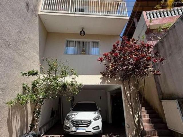 Imperdível Casa à Venda em Taboão da Serra SP, Bairro Parque das Cigarreiras! 3 Quartos, 1 Suíte, 2
