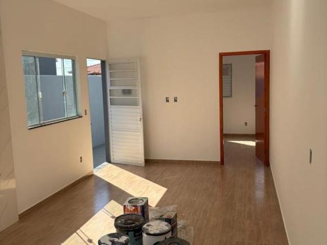 Imperdível casa à venda em Tatuí SP, bairro Jardim Santa Rita de Cássia! 2 quartos, 1 sala, 1 banhei