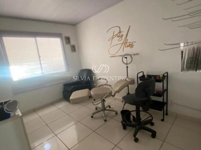 Imperdível! Casa à venda em Taubaté SP, bairro Esplanada Santa Terezinha, 2 quartos, 1 sala, 1 banhe