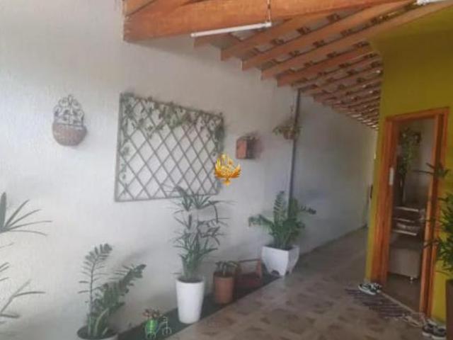 Imperdível! Casa à venda em Taubaté SP, bairro Jardim do Lago I: 2 quartos, 1 suíte, 1 sala, 2 banhe