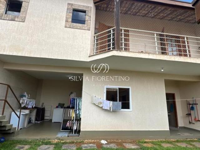 Imperdível: Casa à venda em Taubaté SP, Campos Elíseos 3 quartos, 2 suítes, 1 sala, 3 banheiros, 2