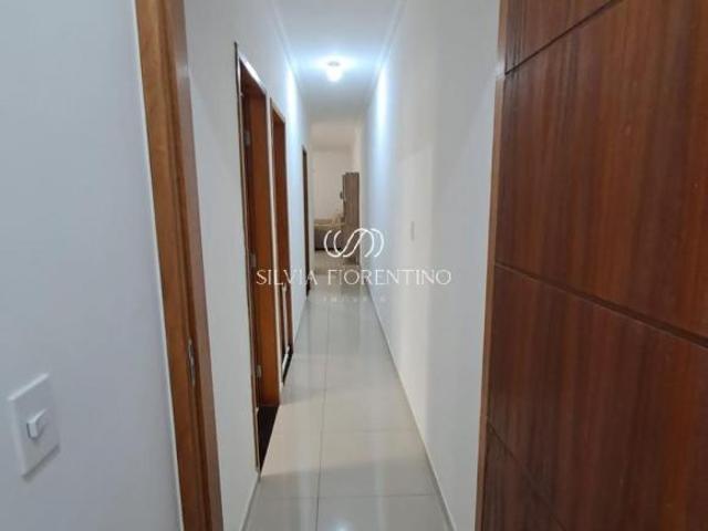 Imperdível: Casa à venda em Taubaté SP, Residencial Estoril! 3 quartos, 1 suíte, 1 sala, 2 banheiros