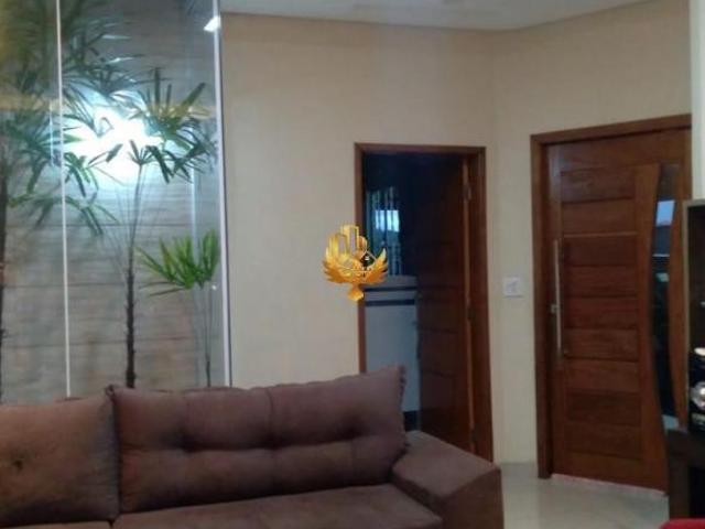 Imperdível casa à venda em Taubaté SP, 3 quartos, 1 suíte, 2 banheiros, 157m², no Jardim Oásis. Venh