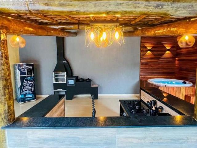 Imperdível: Casa à venda em Ubatuba SP, bairro Itaguá, 2 quartos, 1 suíte, 1 sala, 3 banheiros, 2 va
