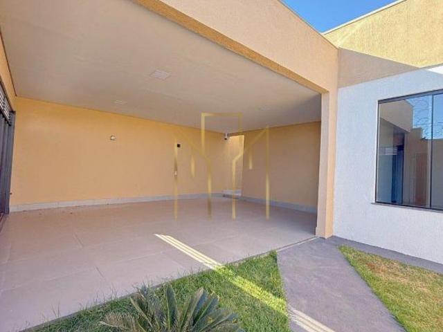 Imperdível: Casa à venda em Uberlândia MG, bairro Laranjeiras, 3 quartos, 1 suíte, sala, 2 vagas, 14