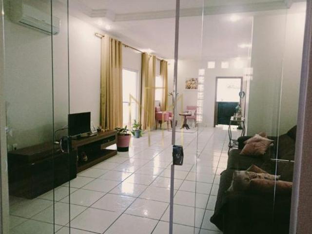 Imperdível! Casa à venda em Uberlândia MG, Jardim Brasília, 3 quartos, 1 suíte, 1 sala, 1 banheiro