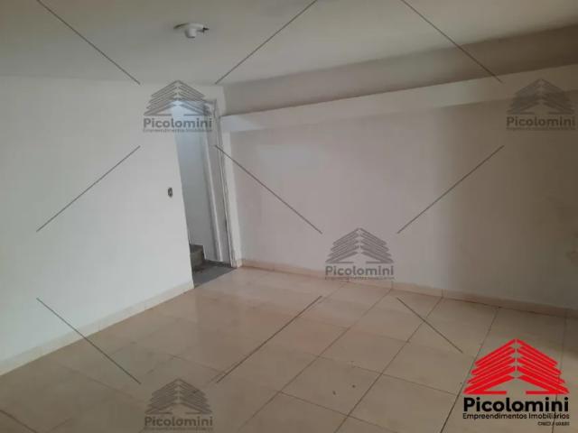 Imperdível Casa à Venda em Vila Prudente, SP: 2 Quartos, 3 Salas, 2 Vagas de Garagem, 125m² de Área