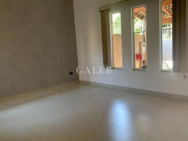 Imperdível Casa à Venda em Atibaia SP 3 Quartos, 1 Suíte, 2 Banheiros e 2 Vagas de Garagem no Jard
