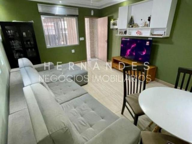 Imperdível Casa à Venda em Barueri SP, Jardim Tupanci: 3 quartos, 3 suítes, 1 sala, 3 banheiros, 2 v