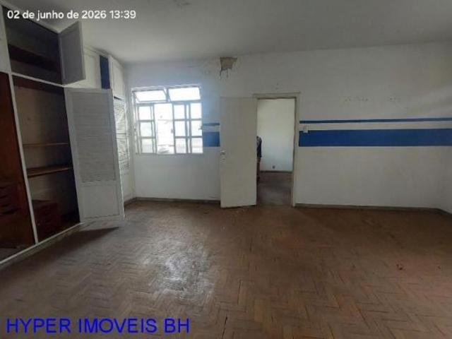 Imperdível: Casa à venda em Belo Horizonte MG, bairro Prado, 7 quartos, 2 suítes, 3 salas, 4 banheir