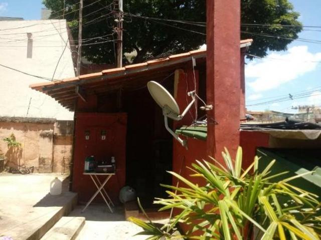 Imperdível Casa à Venda em Belo Horizonte Santo Antônio: 3 Quartos, 1 Suíte, 4 Salas, 3 Banheiros