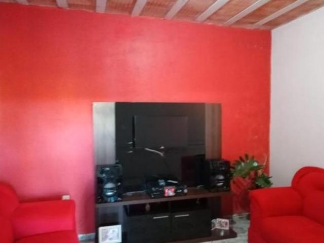 Imperdível: Casa à venda em Betim MG, bairro São João, 2 quartos, 1 suíte, 1 sala, 2 banheiros, 2 va