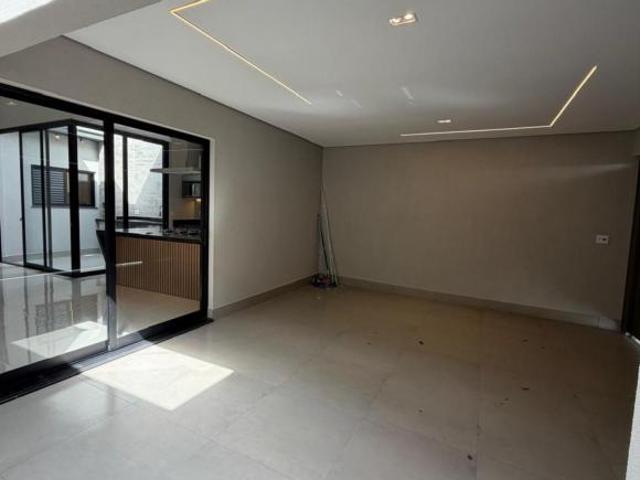 Imperdível: Casa à venda em Bragança Paulista SP, Villa Verde, 3 quartos, 1 suíte, 2 salas, 2 banhe