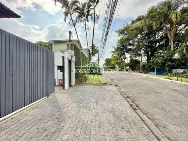 Imperdível! Casa à venda em Cotia SP, 4 quartos, 4 suítes, 5 ambientes, 4 banheiros, 7 vagas de gara