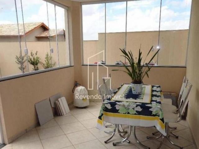 Imperdível! Casa à venda em Cotia SP, Jardim São Vicente. 3 quartos, 1 suíte, 1 sala, 2 banheiros, 4
