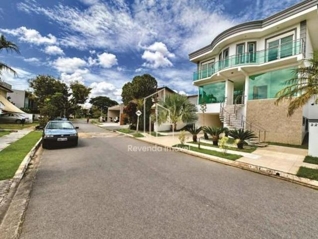 Imperdível: Casa à venda em Cotia SP no bairro São Paulo II com 5 quartos, 5 suítes e 442,30 m² de á
