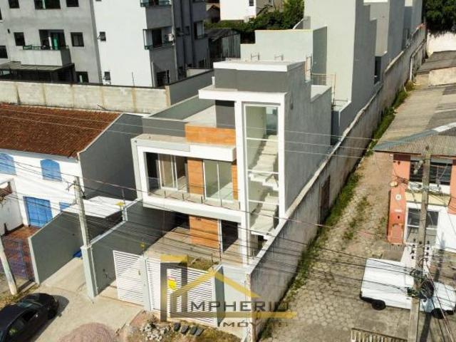 Imperdível: Casa à venda em Curitiba PR, bairro Fazendinha, 3 quartos, 1 suíte, 3 banheiros, 1 vaga