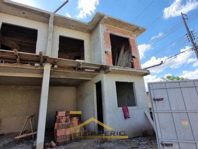 Imperdível: Casa à venda em Curitiba PR, Campo de Santana! 3 quartos, 1 sala, 2 banheiros, 1 vaga, 8