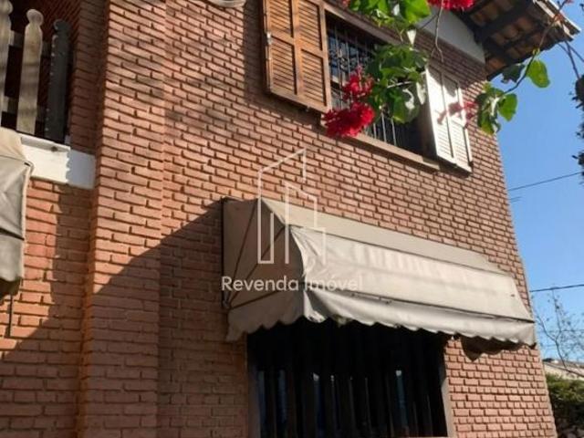 Imperdível! Casa à venda em Embu das Artes SP, bairro Embuema: 4 quartos, 2 suítes, 3 salas, 5 banhe