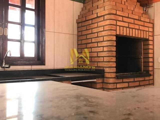 Imperdível! Casa à venda em Guarulhos SP, bairro Cidade Aracilia. 33 quartos, 3 suítes, 5 banheiros