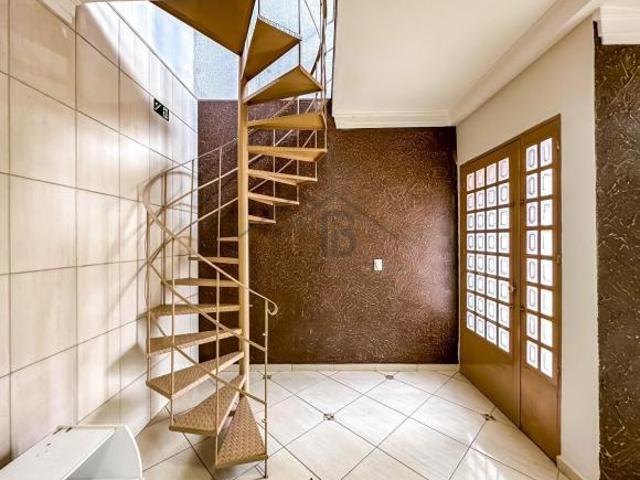 Imperdível Casa à Venda em Indaiatuba SP, no Residencial Monte Verde: 3 Quartos, 1 Suíte, 2 Salas, 2