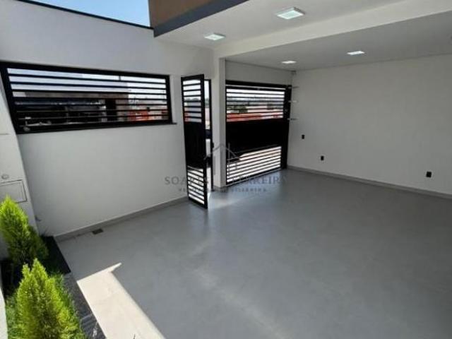 Imperdível Casa à Venda em Indaiatuba SP, Jardim Bom Sucesso: 3 Quartos, 1 Suíte, 2 Salas, 2 Banheir