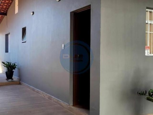 Imperdível! Casa à venda em Indaiatuba SP, Vila Rubens. 3 dorms, 1 suíte, 4 banheiros, 2 vagas, 245m