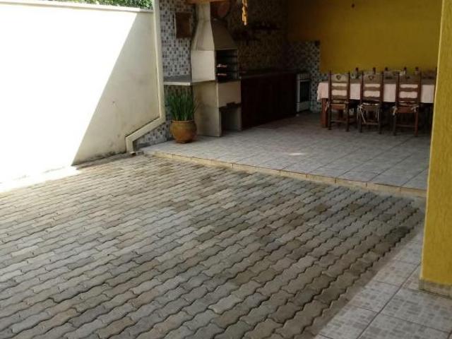 Imperdível Casa à Venda em Itajubá MG, Bairro São Sebastião: 5 Quartos, 1 Suíte, 1 Sala, 2 Banheiros