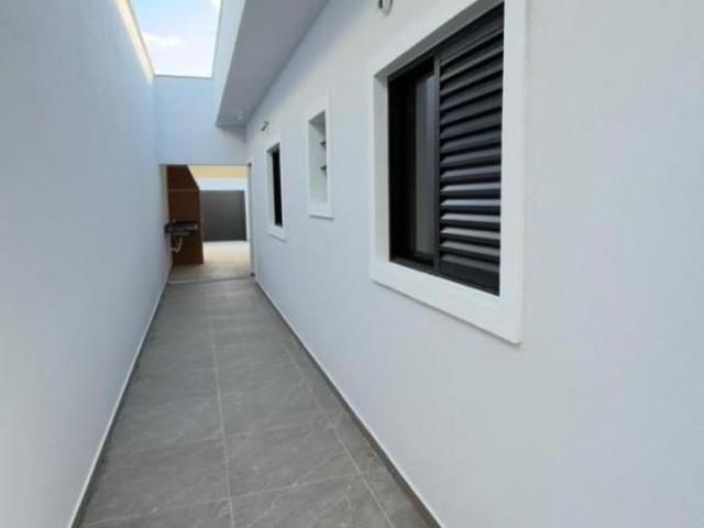 Imperdível! Casa à venda em Itanhaém SP, Bairro Cibratel: 2 quartos, 1 suíte, 1 sala, 2 vagas, 77,94