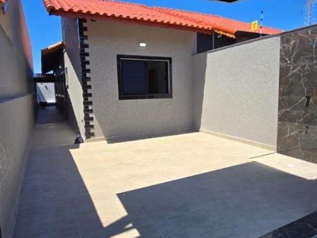 Imperdível Casa à Venda em Itanhaém SP, Bairro Verde Mar! 2 quartos, 1 suíte, 1 sala, 1 vaga, 70m²