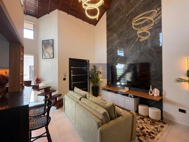 Imperdível! Casa à venda em Itanhaém SP, com 3 quartos, 1 suíte, 2 salas e 90,00 m² de área. Venha c
