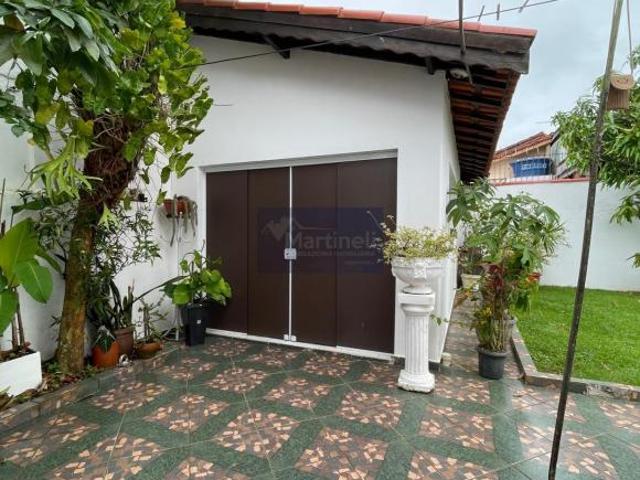 Imperdível! Casa à venda em Itanhaém SP, Jd Suarao: 03 quartos, 02 salas, 03 vagas, 160m² área. Venh