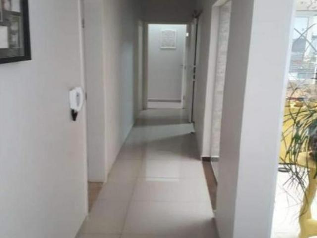Imperdível casa à venda em Itu Novo Centro: 4 quartos, 2 suítes, 2 salas, 2 banheiros, 2 vagas de ga