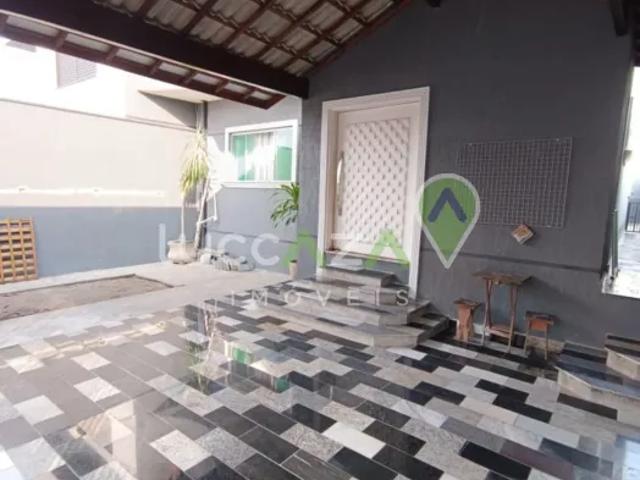 Imperdível! Casa à venda em Jacareí SP, no Loteamento Villa Branca 3 quartos, 1 suíte, 2 salas, 3