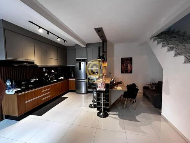 Imperdível Casa à Venda em Jacareí SP, Bairro Jardim Santa Marina: 2 quartos, 1 suíte, 2 salas, 2 ba