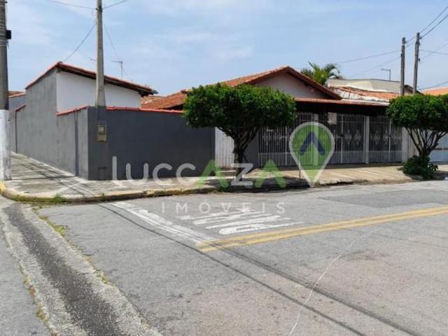 Imperdível casa à venda em Jacareí SP, Jardim Santa Maria: 3 quartos, 3 salas, 1 banheiro, 6 vagas d