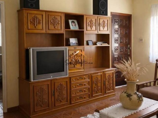 Imperdível casa à venda em Jundiaí SP, bairro Ponte de São João: 2 quartos, 2 salas, 4 vagas de gara
