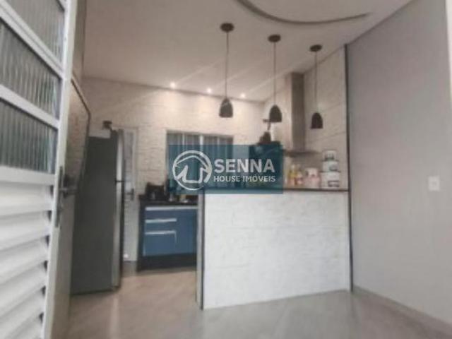Imperdível casa à venda em Jundiaí SP: 4 quartos, 1 sala, 2 banheiros, 5 vagas de garagem e 100m² no