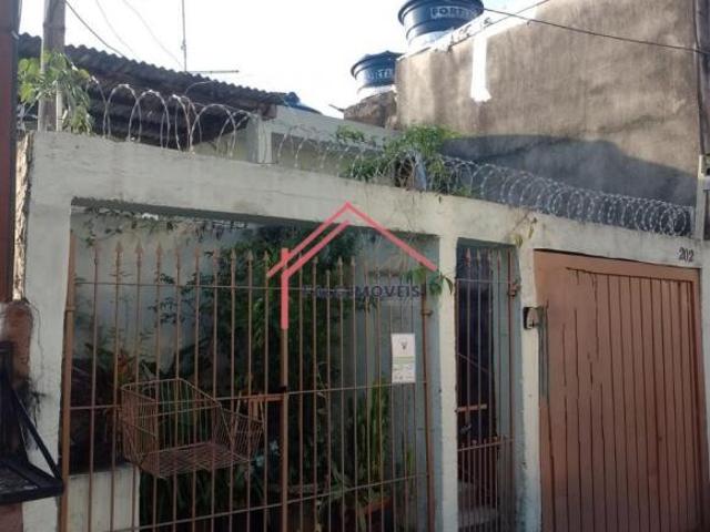 Imperdível! Casa à venda em Osasco SP, bairro Jaguaribe, 4 quartos, 1 suíte, 1 sala, 1 vaga de garag
