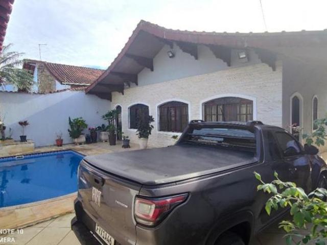 Imperdível casa à venda em Praia Grande SP, bairro Flórida: 4 quartos, 3 suítes, 1 sala, 4 banheiros