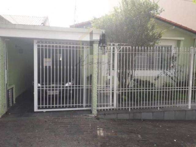 Imperdível! Casa à venda em São Caetano do Sul SP, bairro Osvaldo Cruz, com 3 quartos, 2 banheiros
