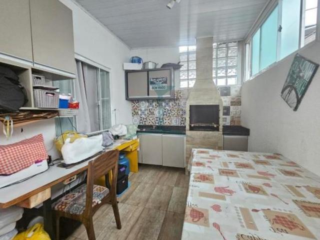 Imperdível casa à venda em São José dos Pinhais PR, bairro Afonso Pena: 2 quartos, 1 sala, 2 vagas d