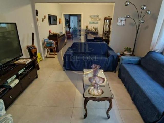 Imperdível Casa à Venda em São Paulo 3 Quartos, 1 Suíte, 5 Banheiros, 3 Vagas na Liberdade!