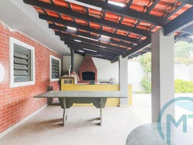 Imperdível! Casa à venda em São Paulo SP, bairro Cidade São Francisco, 3 quartos