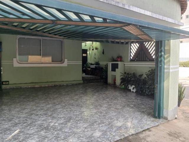 Imperdível! Casa à venda em São Paulo SP, Vila Firmiano Pinto. Sobrado com 3 quartos, suíte, 3 vagas