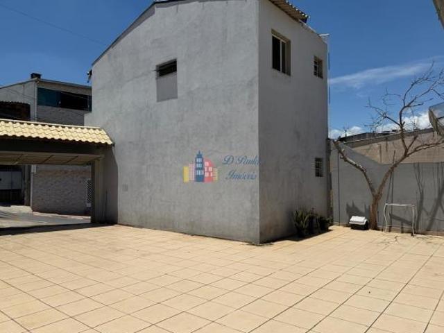 Imperdível casa à venda em Santana de Parnaíba SP, Jardim Celeste! 3 quartos, 1 suíte, 2 salas, 2 ba