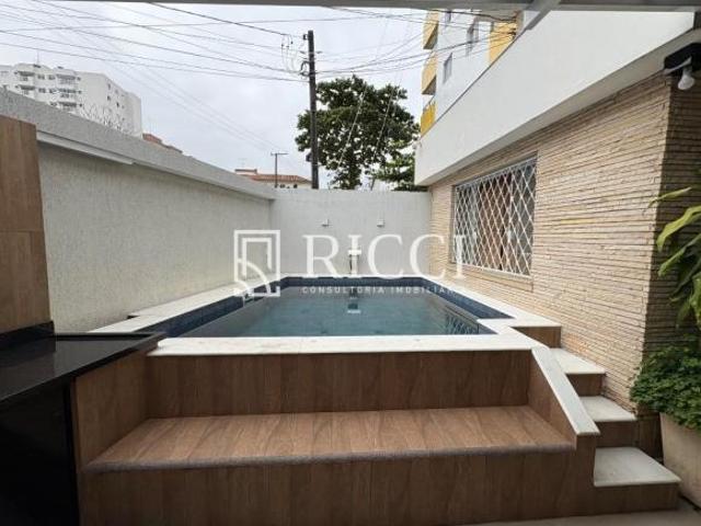 Imperdível! Casa à venda em Santos SP, Campo Grande, com 2 quartos, 1 suíte, sala para 2 ambientes