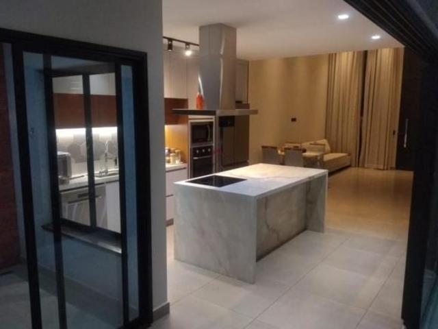 Imperdível: Casa à venda em Sorocaba SP, Wanel Ville, 3 quartos, 1 suíte, 1 sala, 3 banheiros, 4 vag