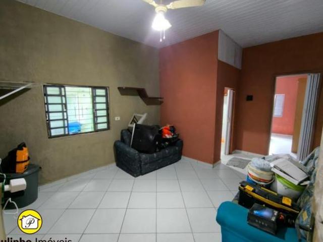 Imperdível: Casa à venda na Vila Peruibe Peruibe SP com 2 quartos, sala, 4 vagas de garagem e 57,6