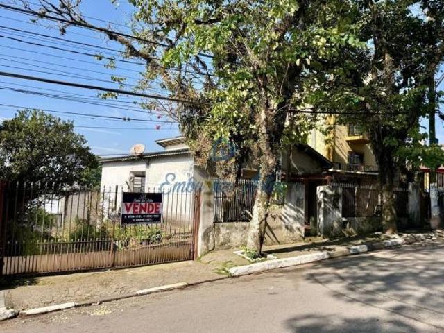 Imperdível Casa à Venda no Centro de Embu das Artes SP: 2 Quartos, 1 Sala, 1 Banheiro, 1 Vaga, 91m²